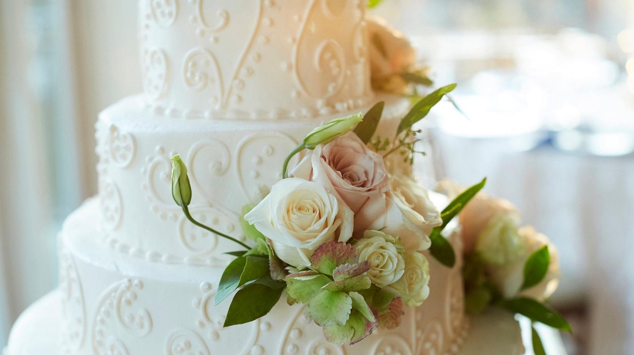 Inside the world of Long Island wedding cakes - Newsday