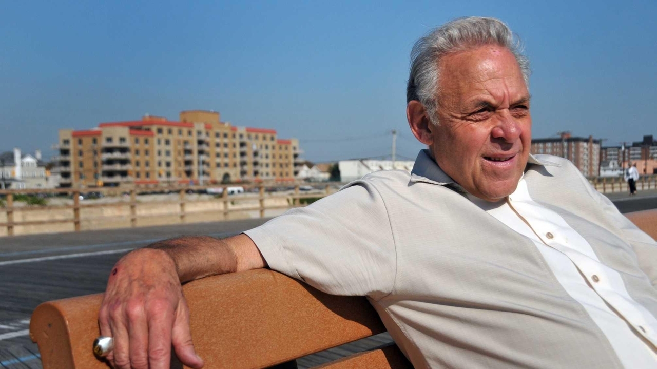 Book to tell stories of Long Beach benches - Newsday