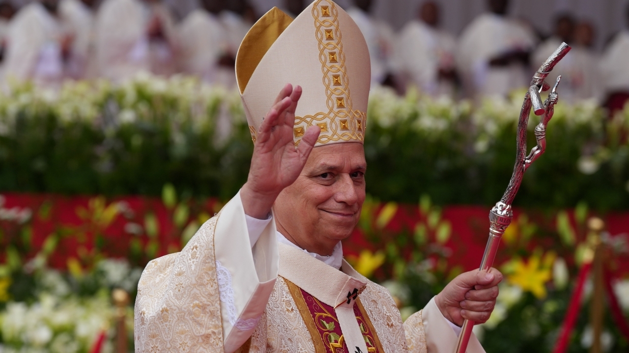 Pope urges US and Iran to return to peace talks and condemns capital ...