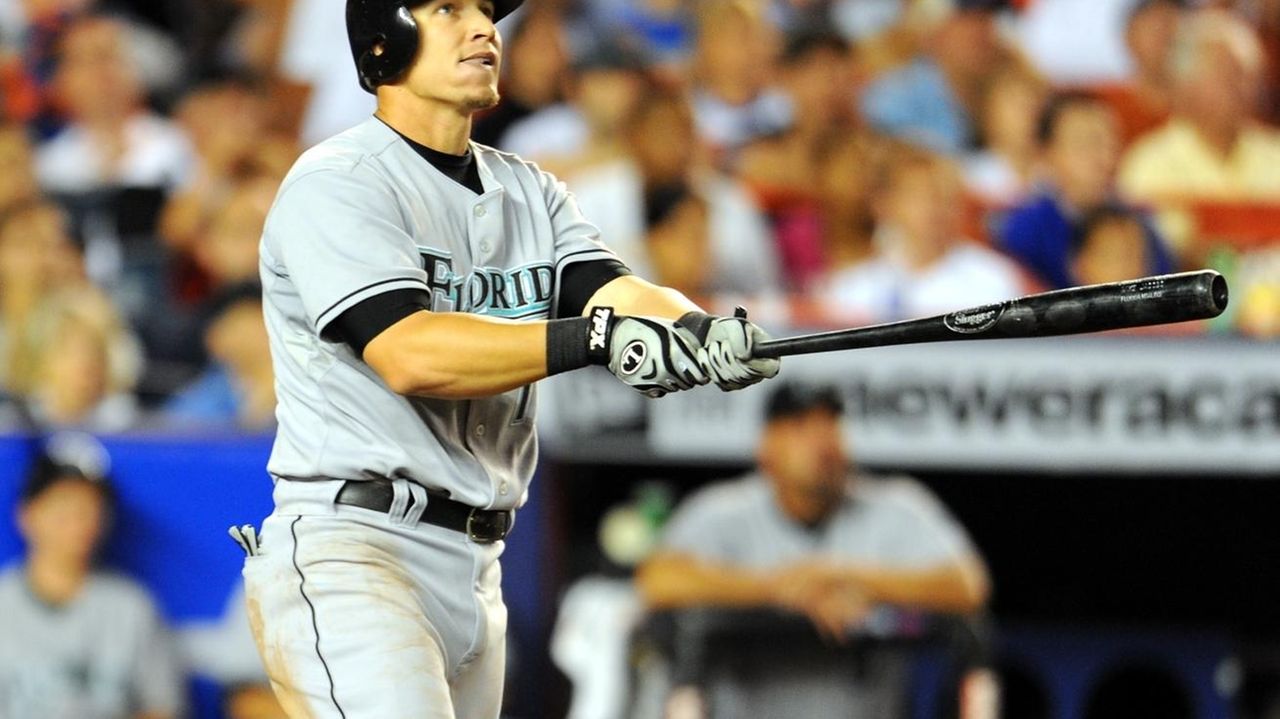 Mets add Mike Jacobs to first base competition - Newsday