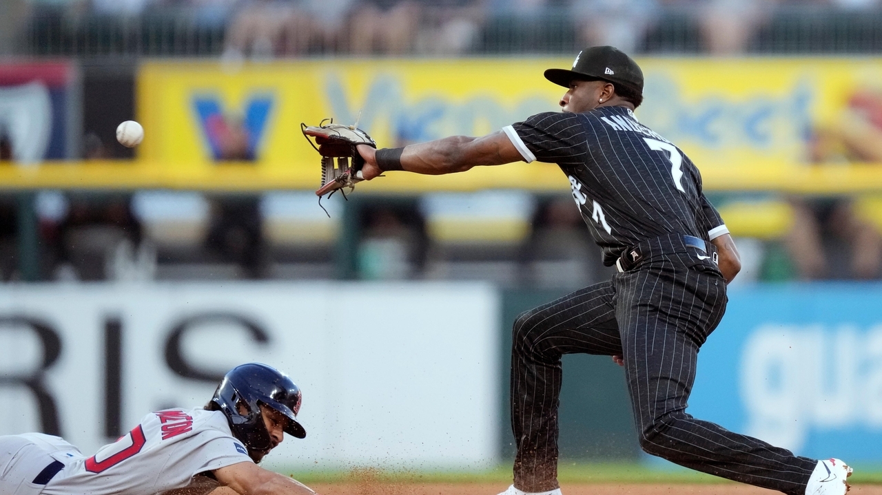 Tim Anderson returns to White Sox lineup at second base - Newsday