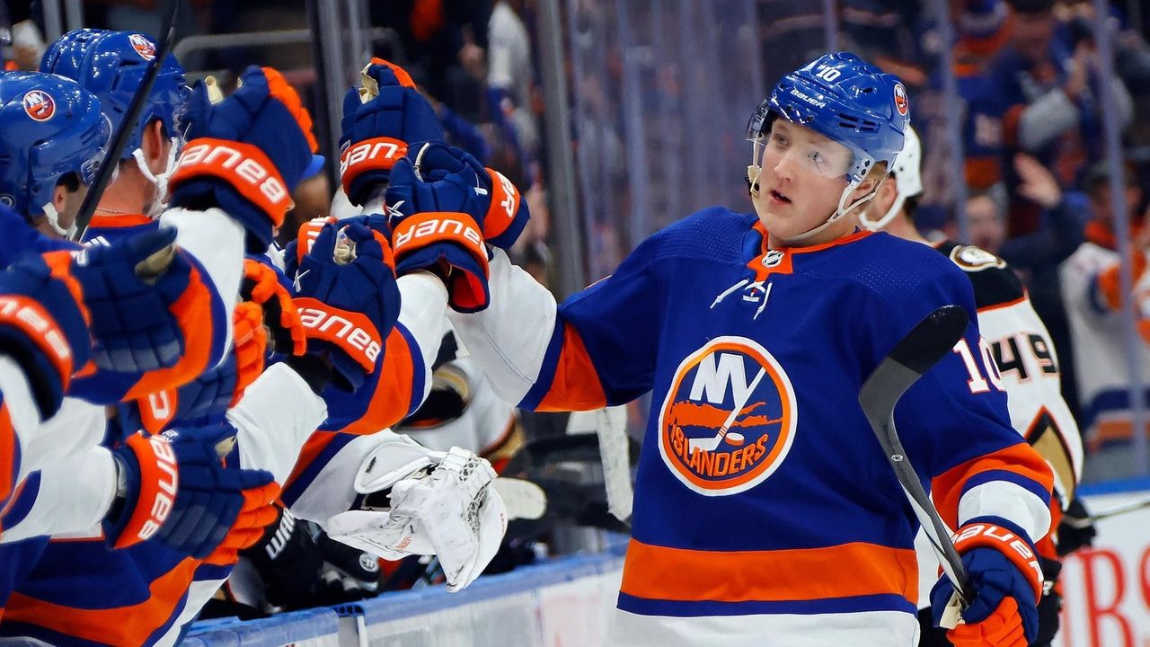 Islanders' strong homestand has propelled them up the standings - Newsday