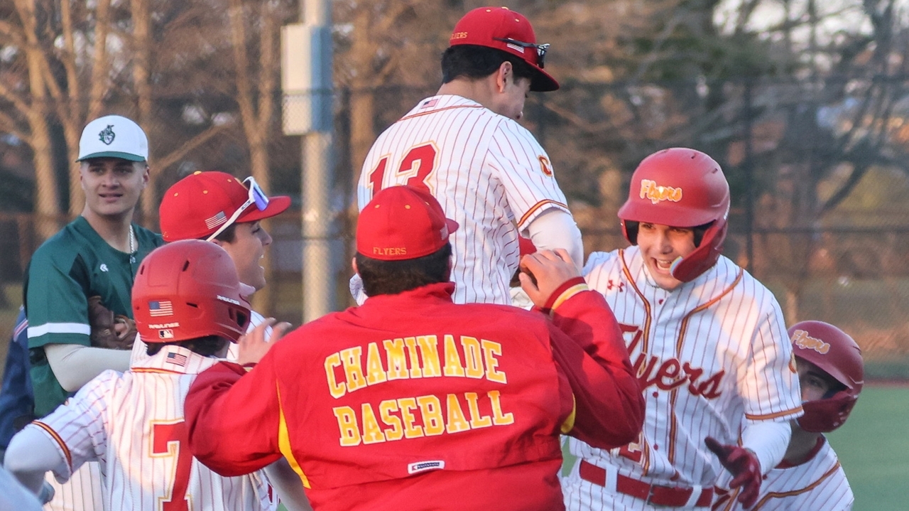 Tom Chanis' sac fly lifts Chaminade over Holy Trinity - Newsday