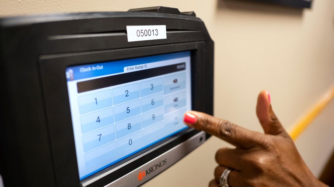 LIRR employee accused of attendance abuse accepts three-month ...