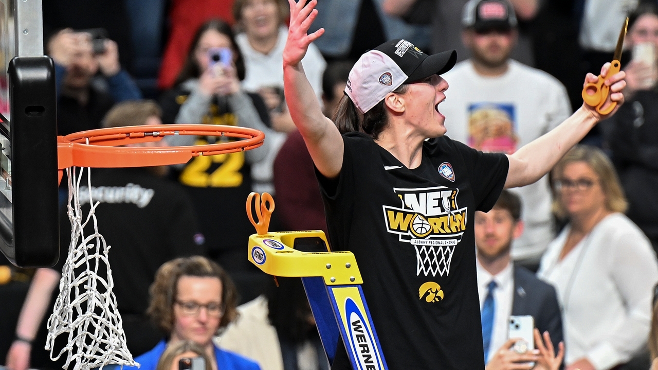 Clark leads Iowa back to the Final Four. Undefeated South Carolina will ...