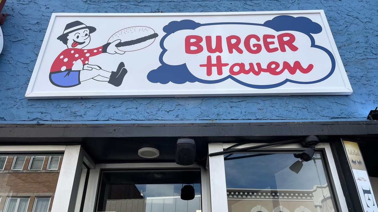 Burger Haven returns to Huntington - Newsday