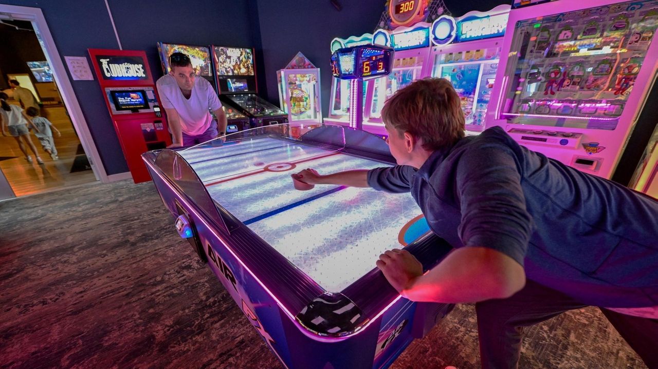 Ultimate guide to indoor fun on Long Island: Arcades, ax-throwing, play ...