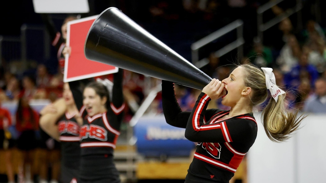 Newsday Cheer Fest: Syosset - Newsday