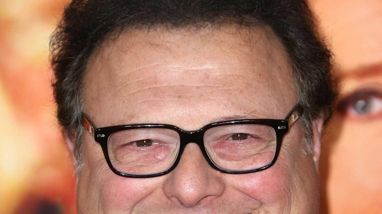 Wayne Knight of 'Seinfeld' debunks death hoax on Twitter - Newsday