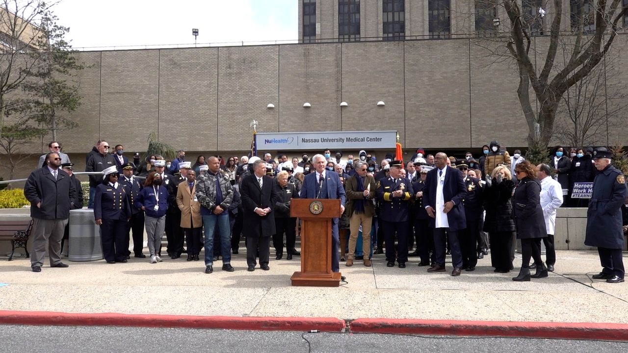 Democratic lawmakers, Blakeman spar over control of NUMC board - Newsday