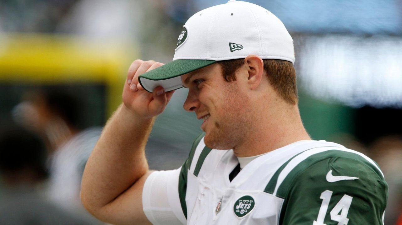 Jets QB Sam Darnold shows he has confidence to take leadership role - Newsday