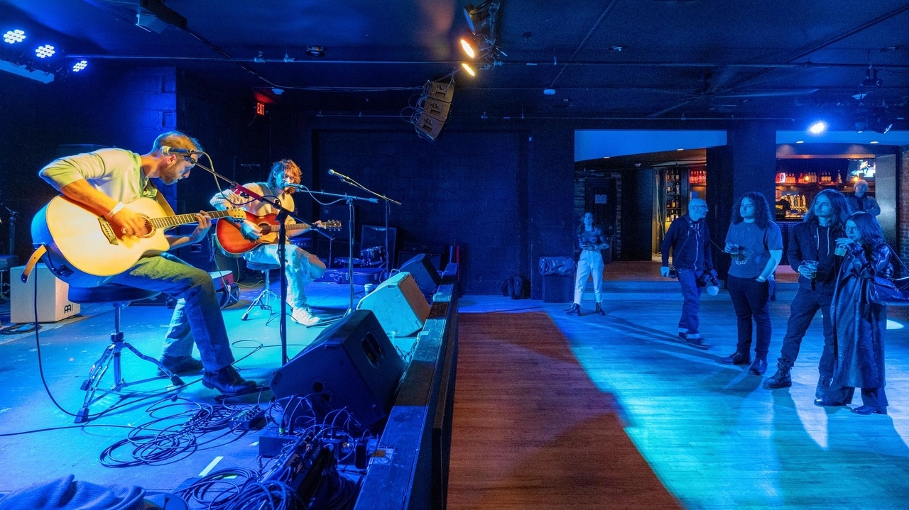 Los Angeles fire victims benefit concert held at Amityville Music Hall ...