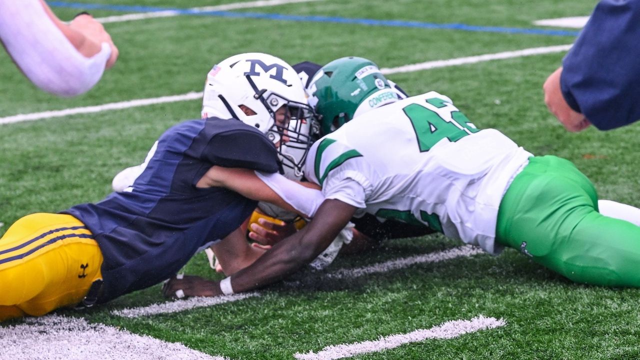 Nassau football: Farmingdale vs. Massapequa - Newsday