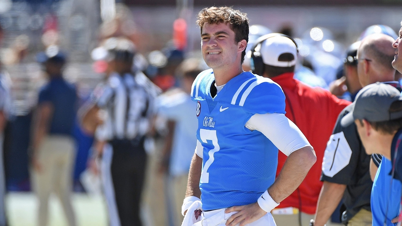 Luke Altmyer selected starting quarterback at Illinois for opener ...