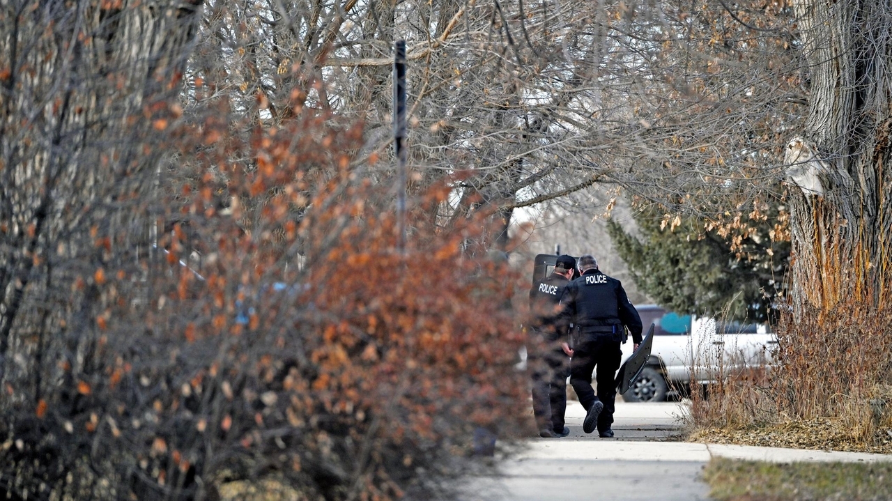 Wyoming standoff ends over 24 hours later with authorities killing ...