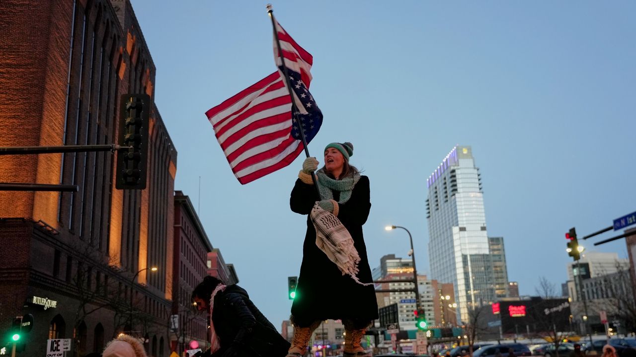 Minneapolis shooting scrambles Second Amendment politics for Trump ...