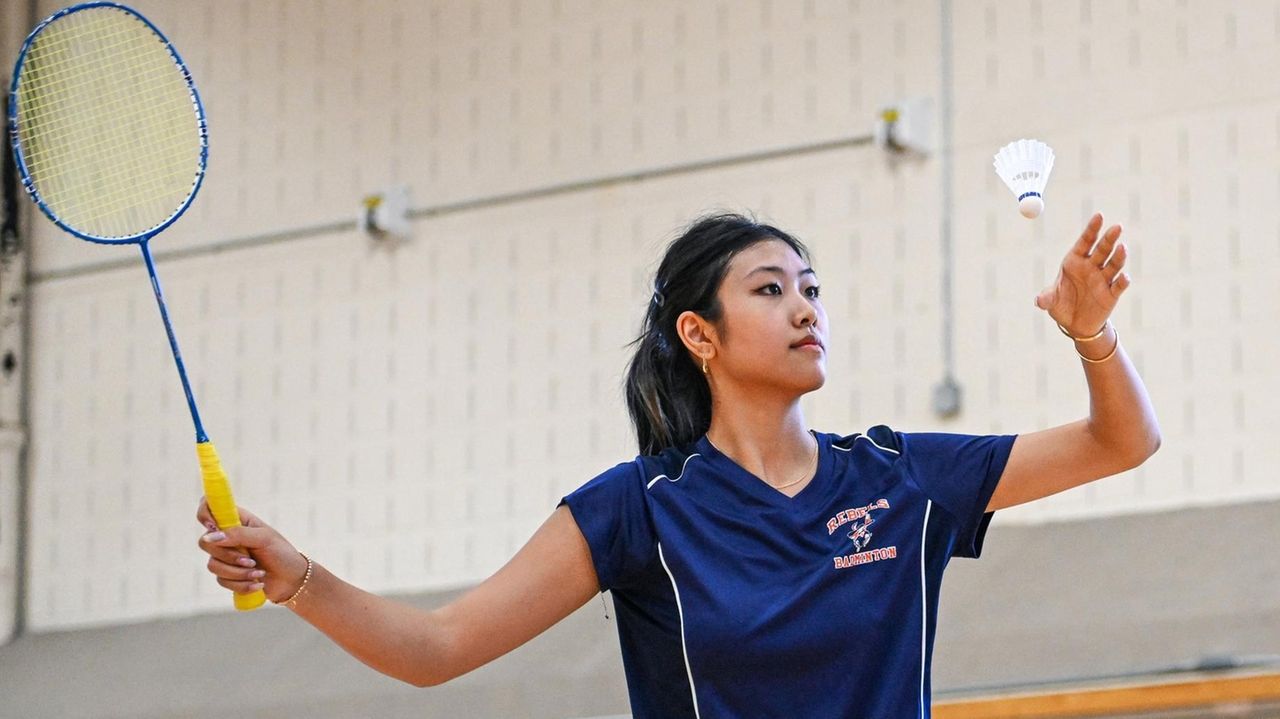 Great Neck South's Wu wins third straight Nassau badminton individual ...