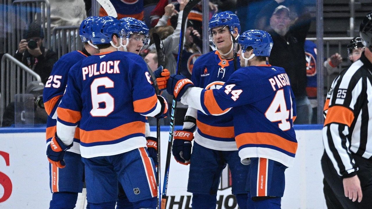 Islanders hold on for win, but Patrick Roy angry that his team didn't ...
