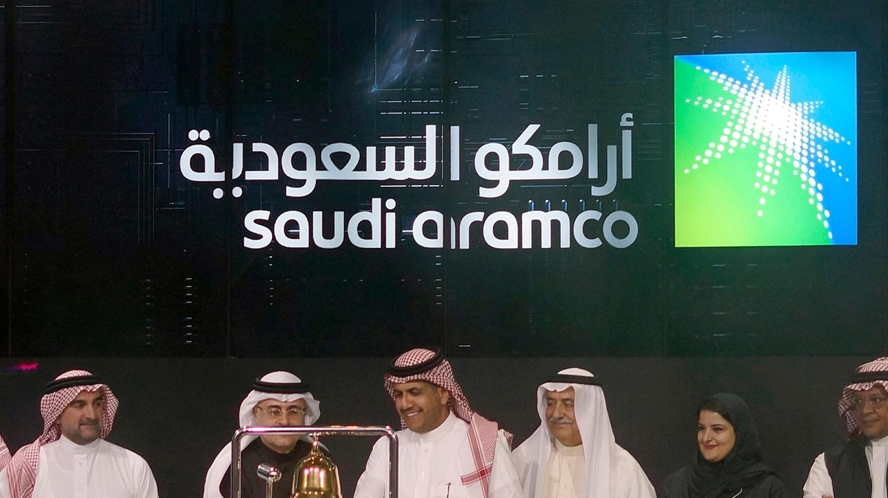Saudi Arabia's crown prince transfers another 8% of Aramco shares to ...