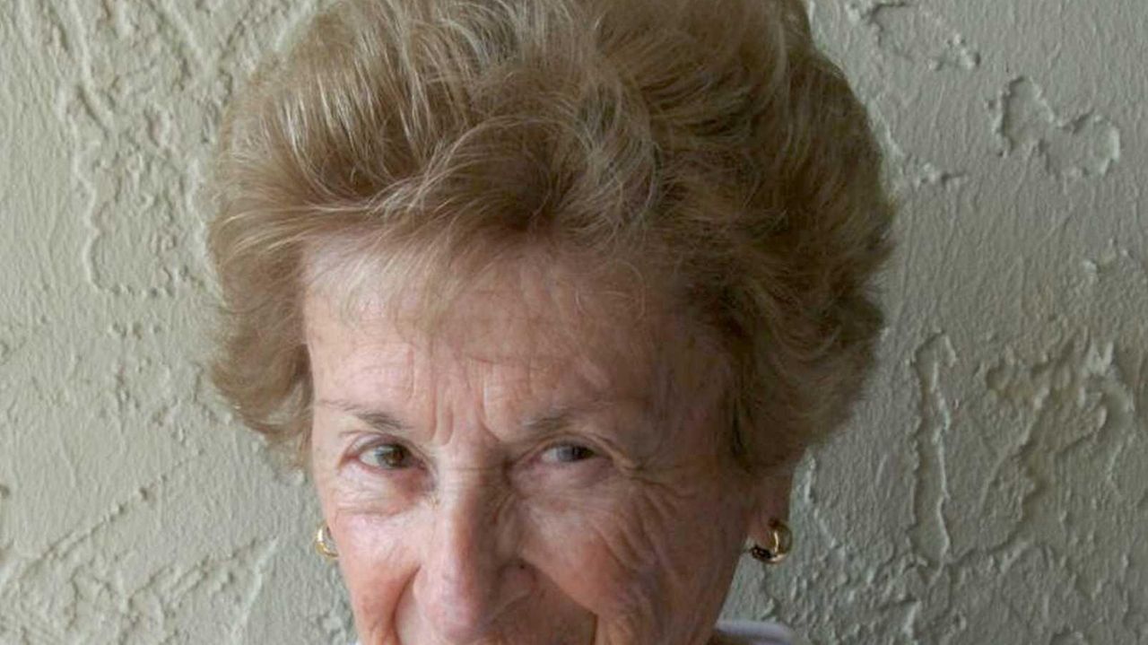 Florence Sklarek Levine, co-founder of LI nonprofit artist cooperative ...