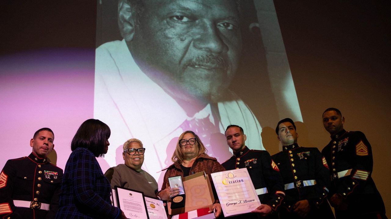 WWII Marine vet George T. Brown awarded Congressional Gold Medal - Newsday