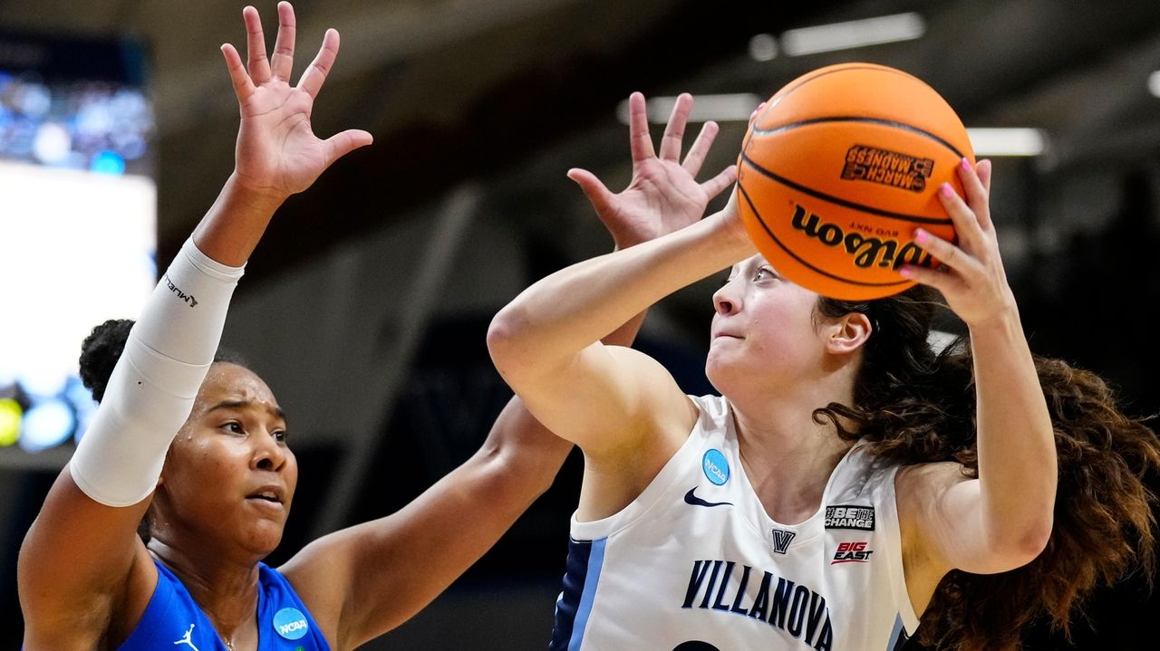 All-Americans Siegrist, Reese top NCAA Greenville 2 bracket - Newsday