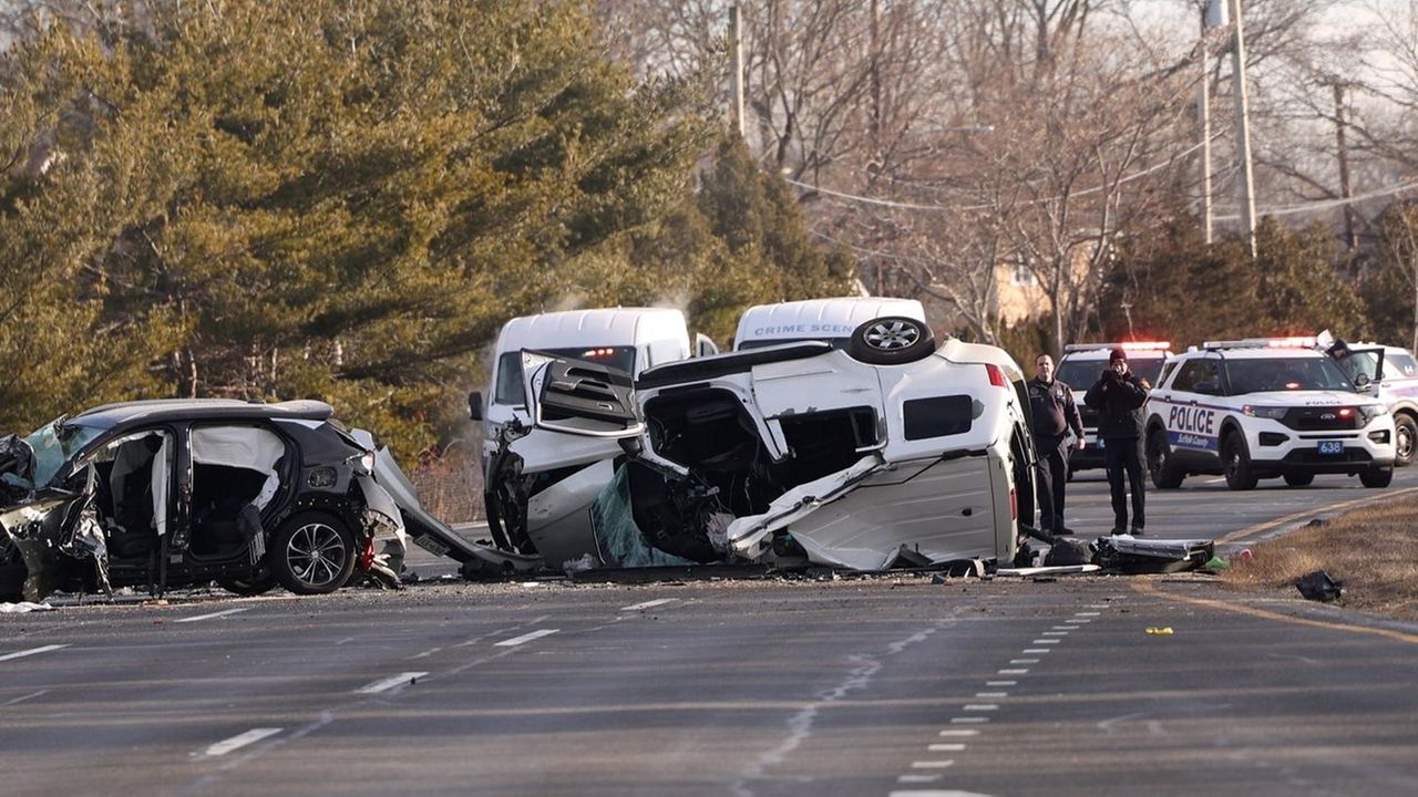 Fatal crash forces morning closure of Nicolls Road in Centereach ...