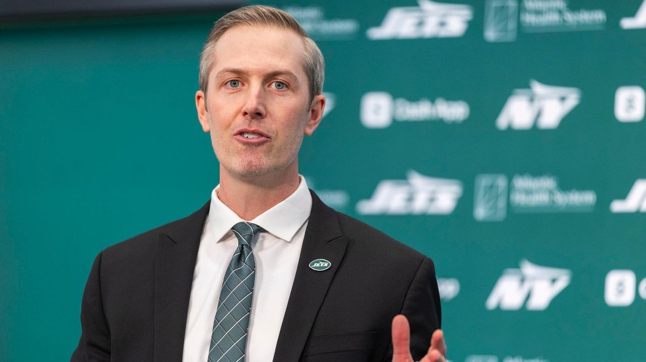 Jets general manager Darren Mougey adding former Broncos scout Robbie ...