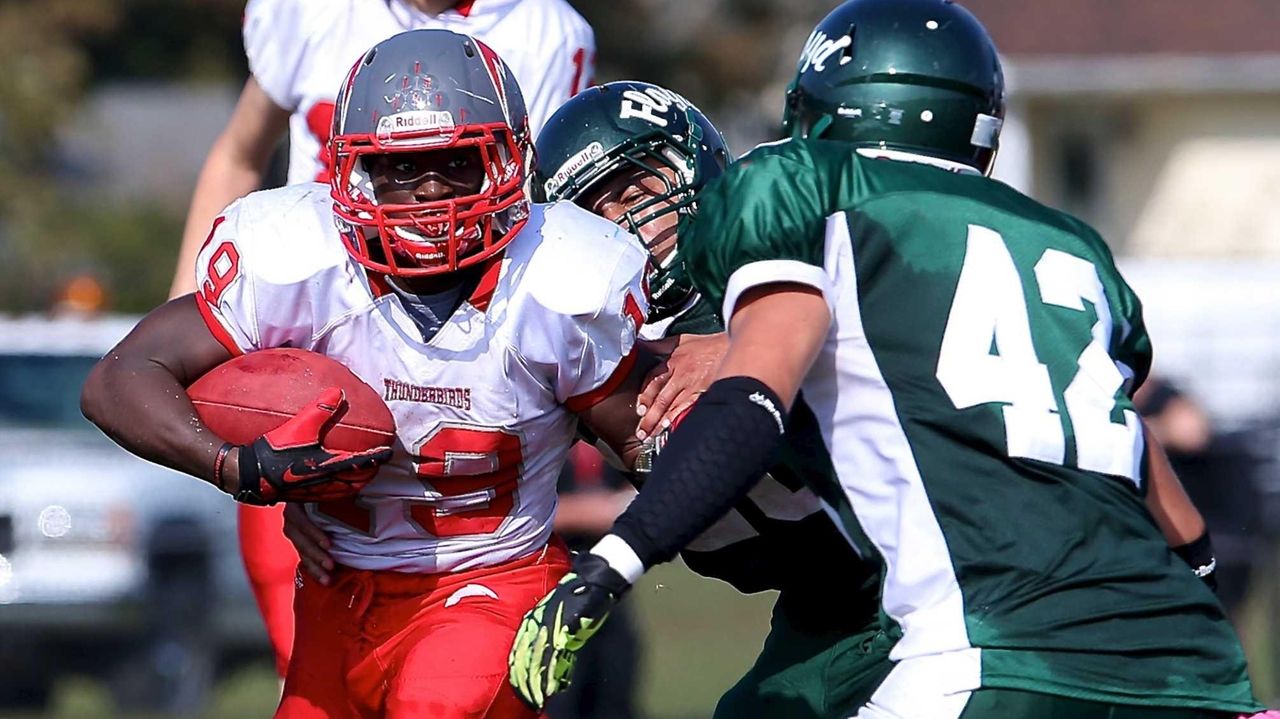 Marcus Gutierrez helps Connetquot defeat Floyd, 20-14 - Newsday