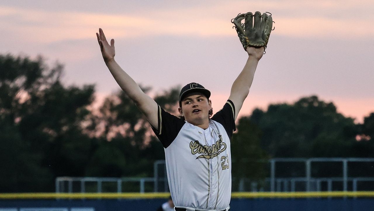 Kay strikes out 11 as Commack wins another LI baseball crown - Newsday