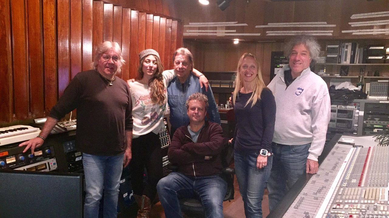 LI Sound: John Sullivan puts together a local supergroup - Newsday