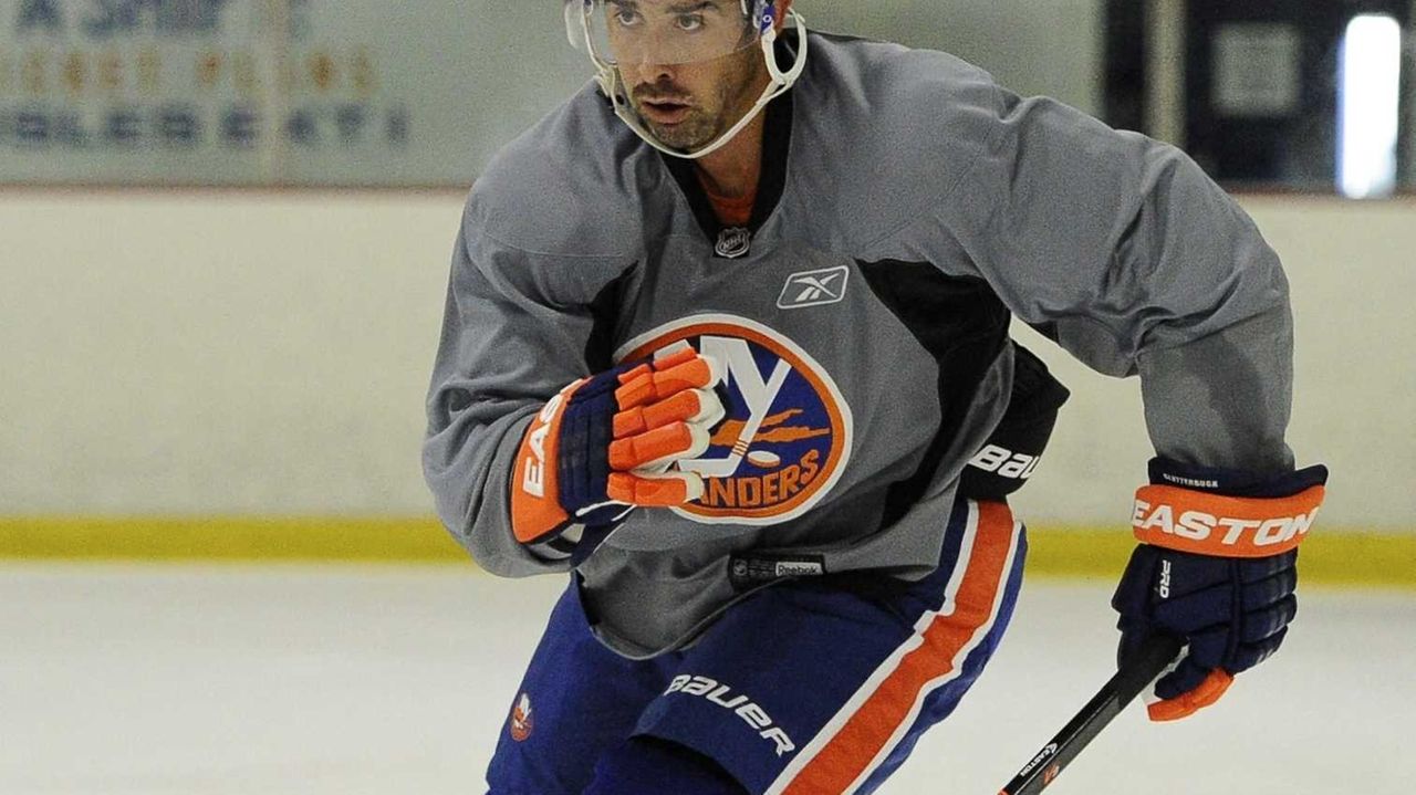 Isles' Cal Clutterbuck will miss 'extended time' with leg laceration ...