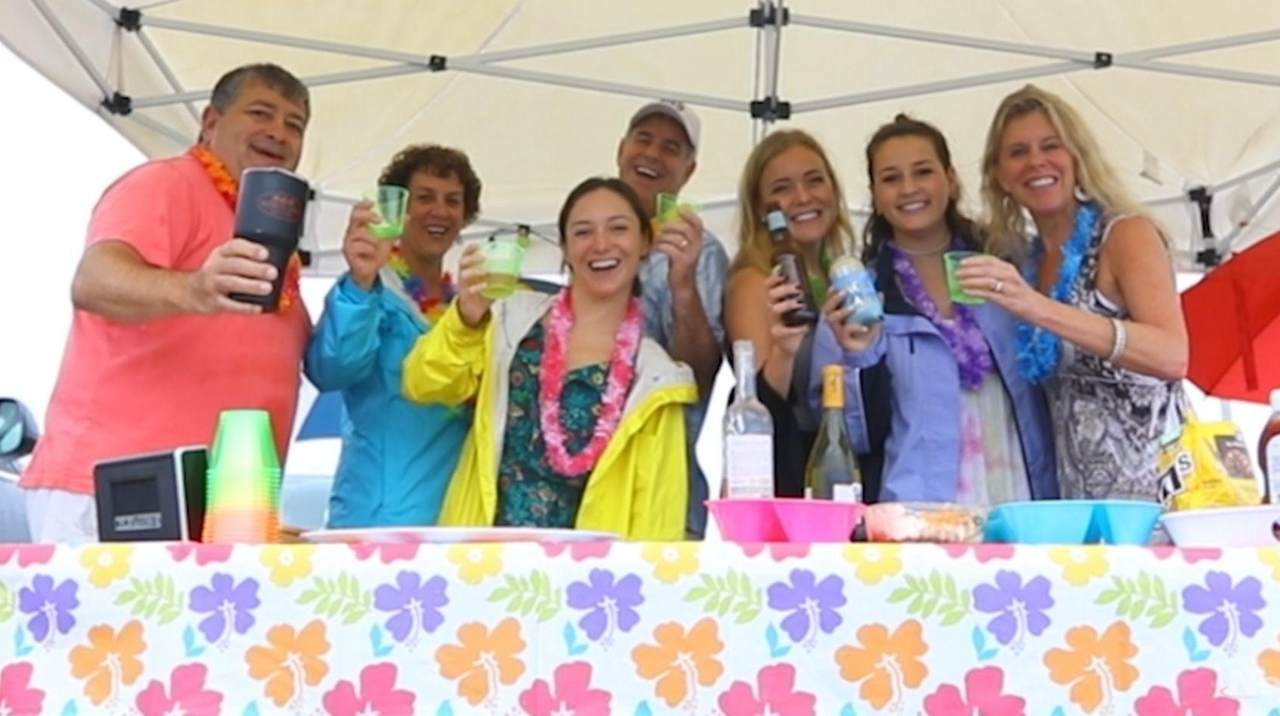 Jimmy Buffett fans party before Jones Beach show - Newsday