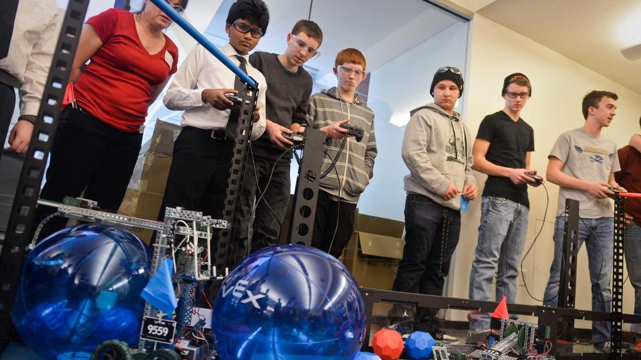LI kids vie for honors in robotics competition - Newsday