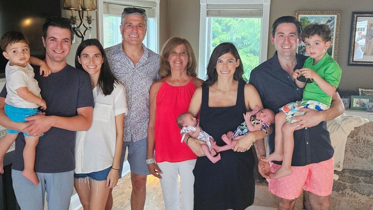 Karen Tenenbaum, of Dix Hills, dies at 64 - Newsday