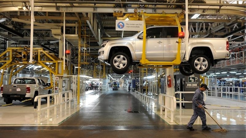 Does VW want to build big trucks? - Newsday