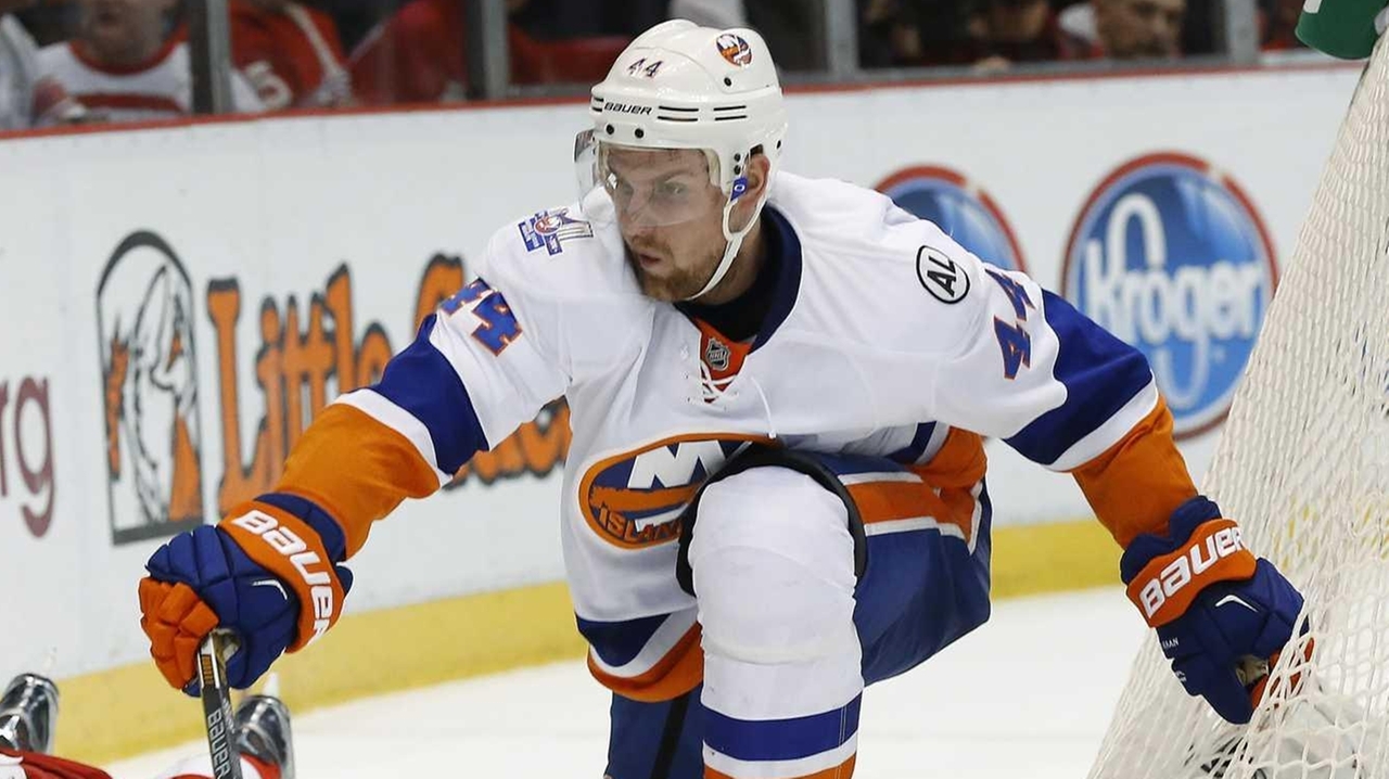 Islanders’ Calvin de Haan sits again, but may return soon from injury ...