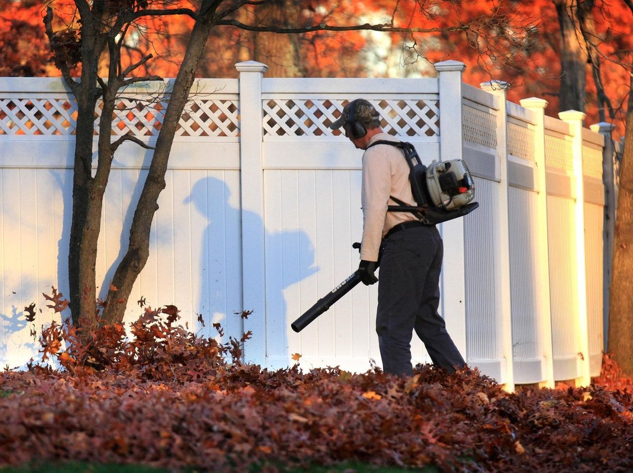 North Hempstead moving toward full ban on gas-powered landscaping ...