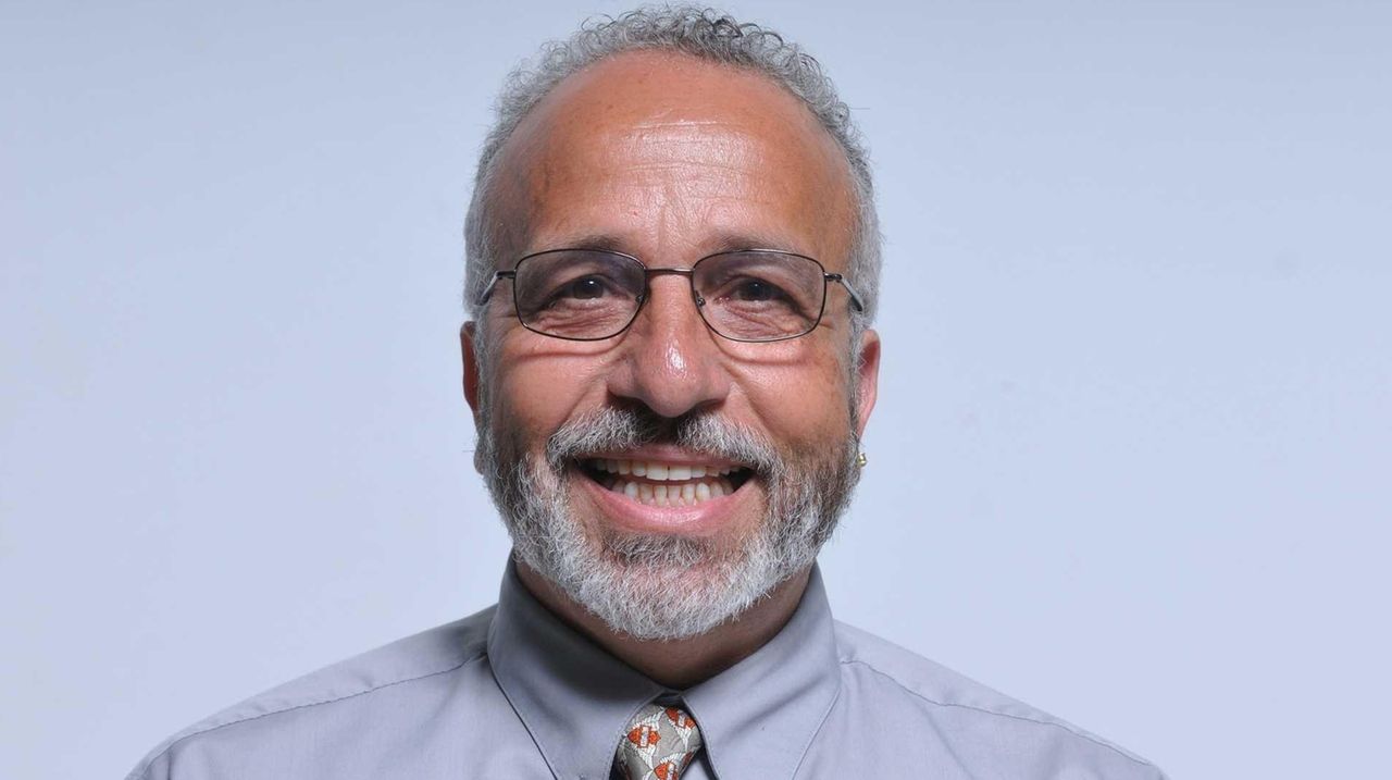 Michael Zangari elected head of Glen Cove Democratic Committee - Newsday