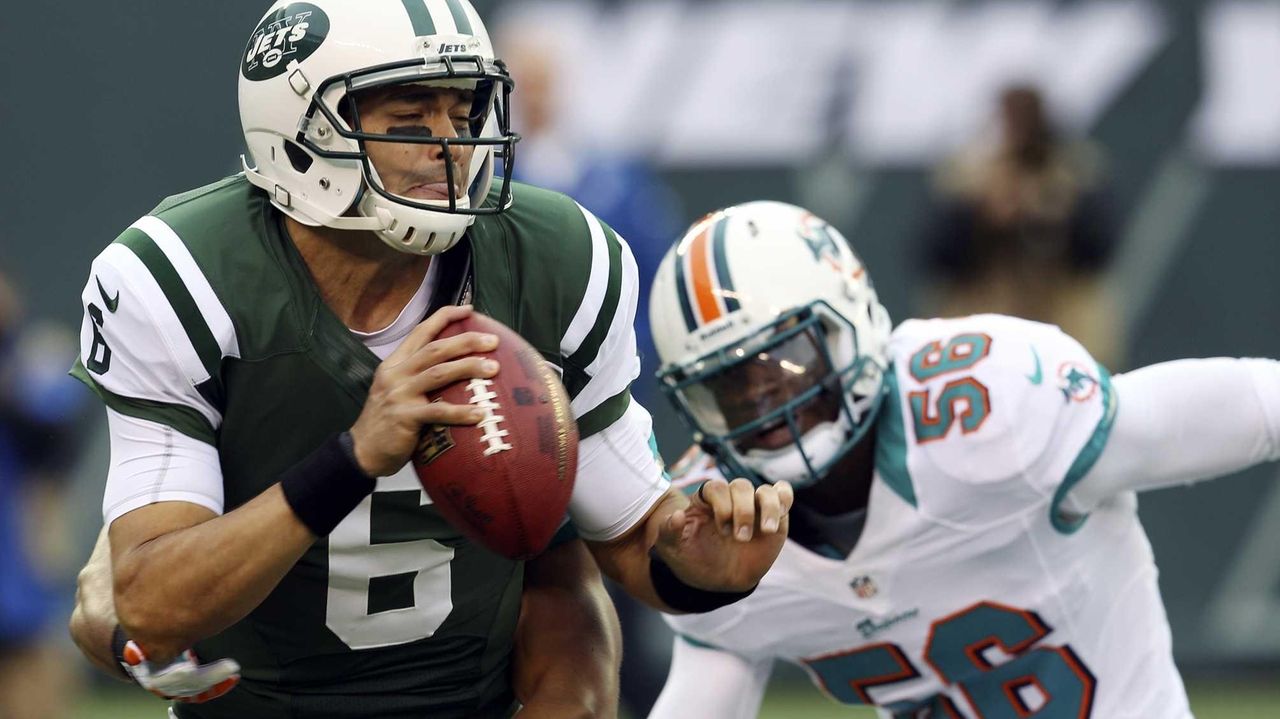 Flat Jets steamrolled by Dolphins, 30-9 - Newsday