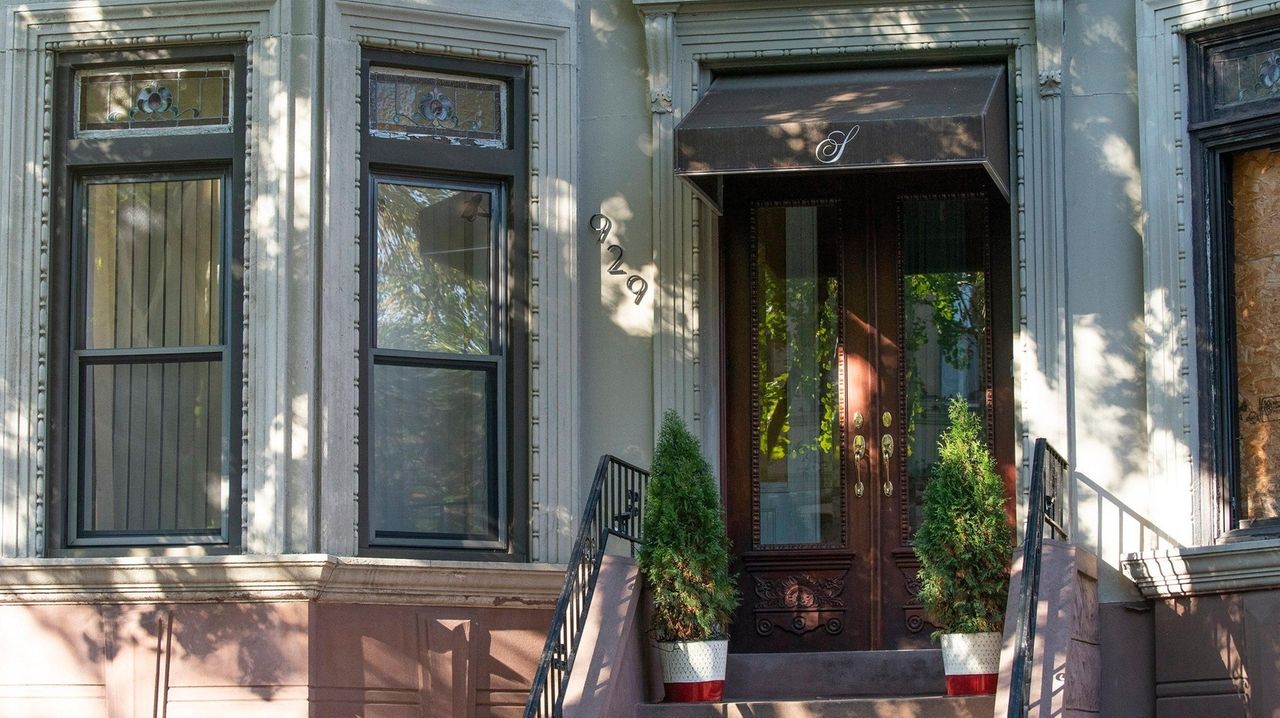 Federal agents search home of fundraiser Brianna Suggs for Eric Adams ...