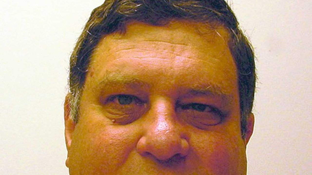 DA: Disbarred attorney gets community service after stealing from ...