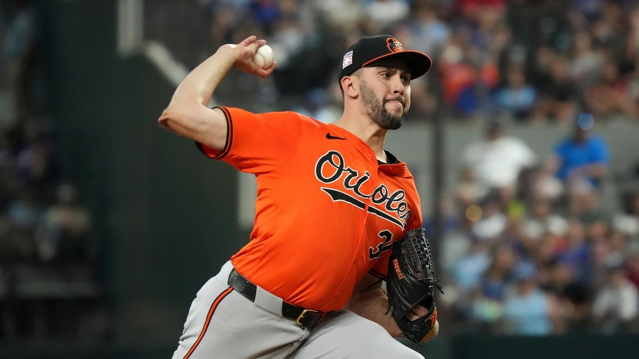 Orioles' Rodriguez diagnosed with lat strain, will resume throwing in ...