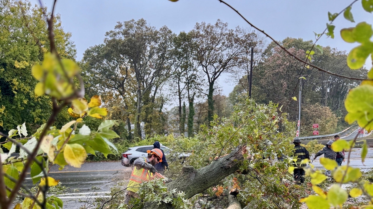 Long Island weather: Quick-moving storm floods roadways, making for ...