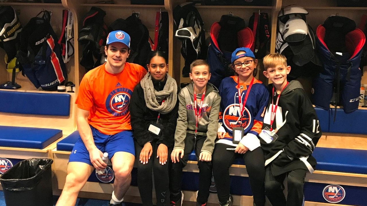Islanders star Mathew Barzal talks with Long Island kids - Newsday