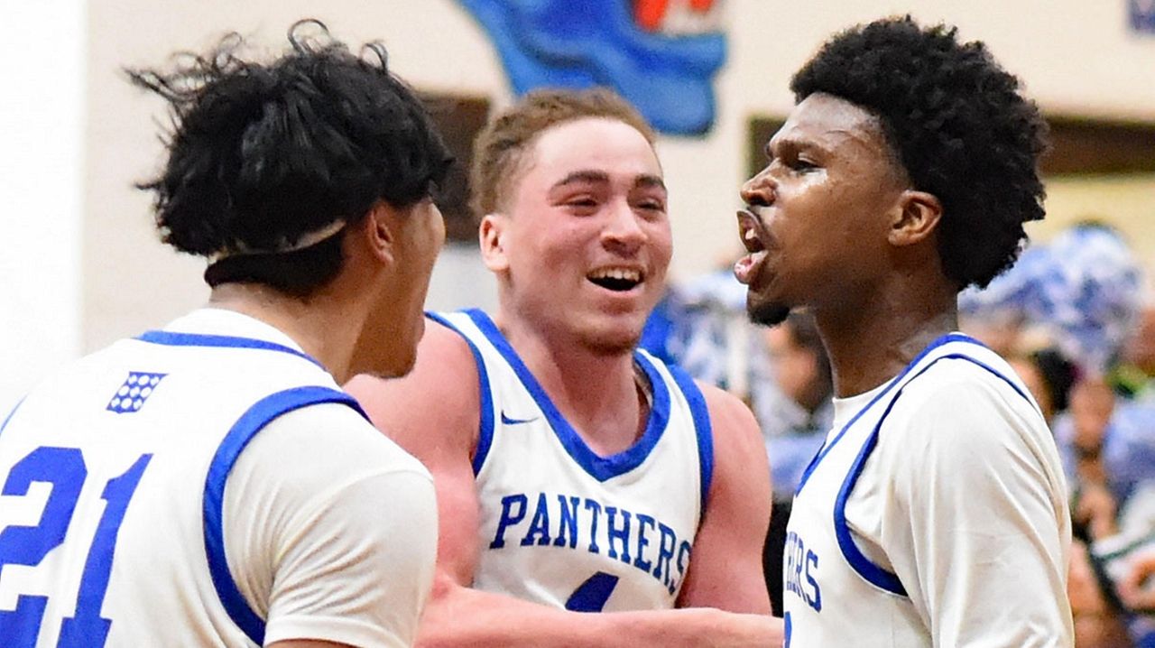 Photos Portledge boys hoops vs. Hackley - Newsday