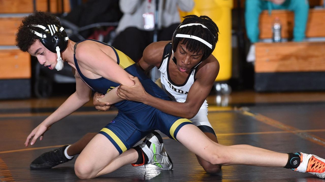 Massapequa vs. Uniondale wrestling - Newsday