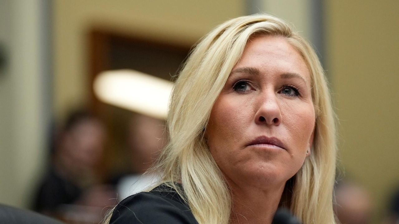 Georgia Rep. Marjorie Taylor Greene goes to bat for George Santos, asks ...