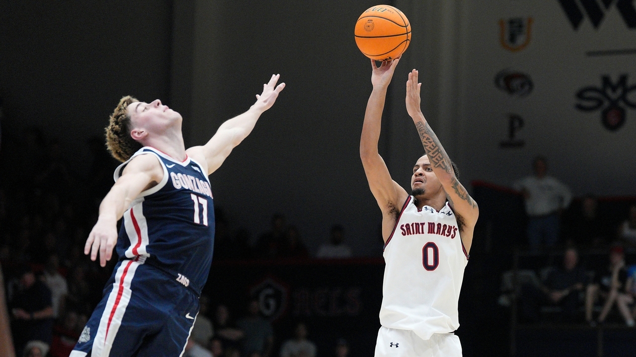 Lewis makes seven 3s as Saint Mary's beats No. 9 Gonzaga 70-59 to share ...
