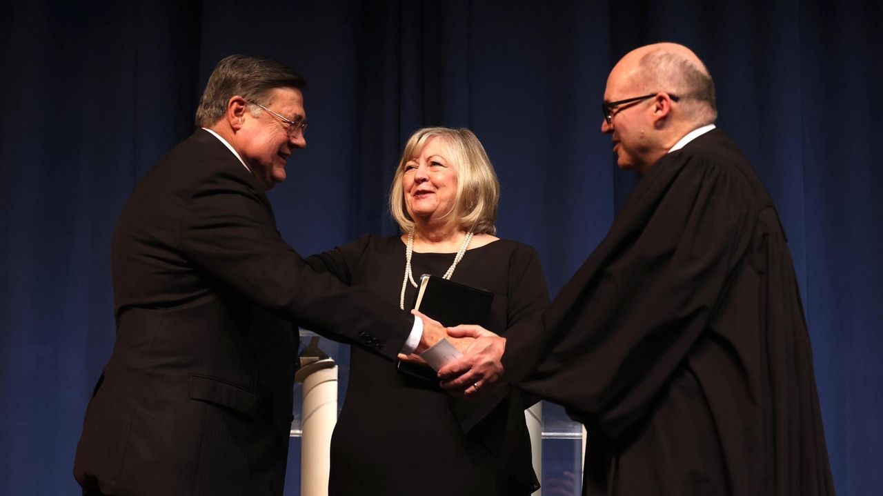 Republican Ed Romaine sworn in as 9th Suffolk County executive - Newsday